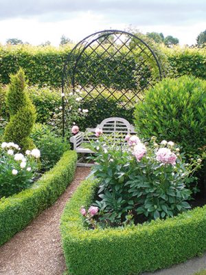 Arbours, Garden Archways & Pergolas ~ Classic Garden Elements UK
