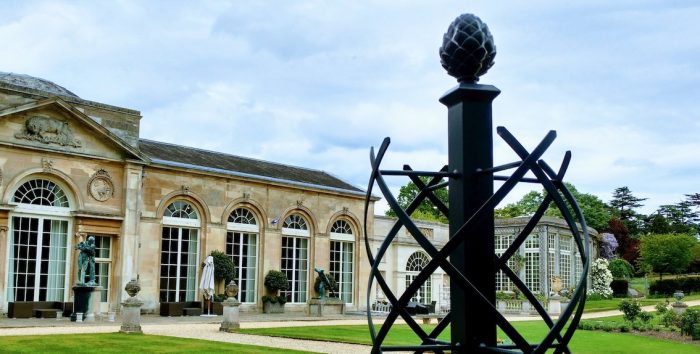 Manufacturer of luxurious metal landscape structures & trelliswork