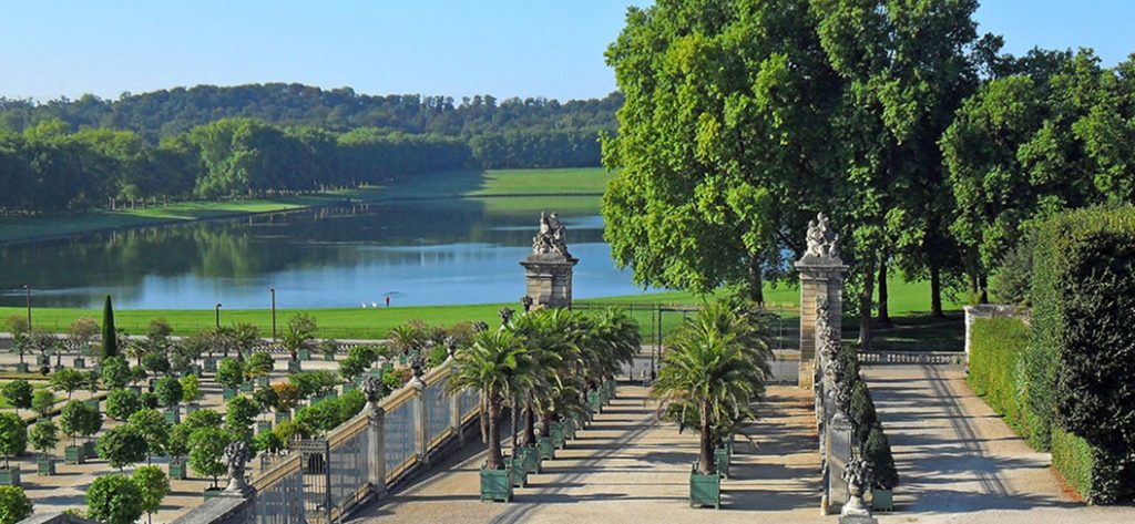 Versailles Planter. Luxurious, perfect remake of the original, made of ...