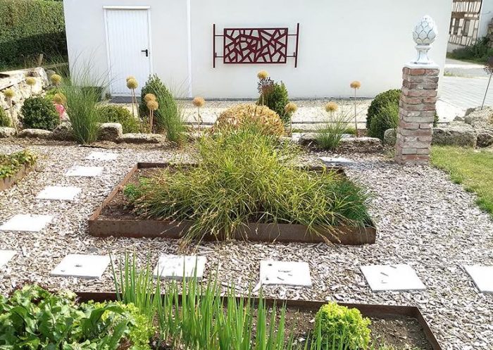 Japanese metal wall trellis perfect for structuring Asian-style gardens