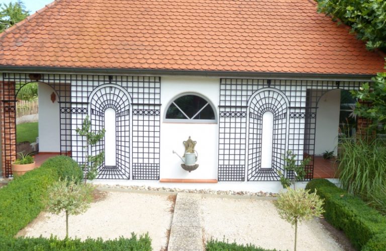 Spectacular, large metal perspective garden trellis with double archway